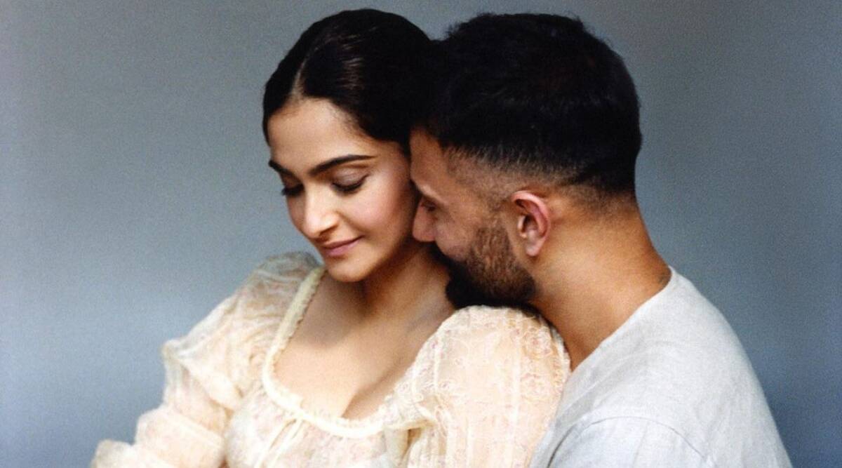 Sonam Kapoor, Anand Ahuja pose with Rishi Sunak