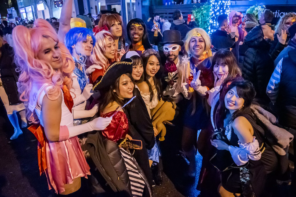 Here's how to celebrate a halloween party when you're 21+ - Masala.com