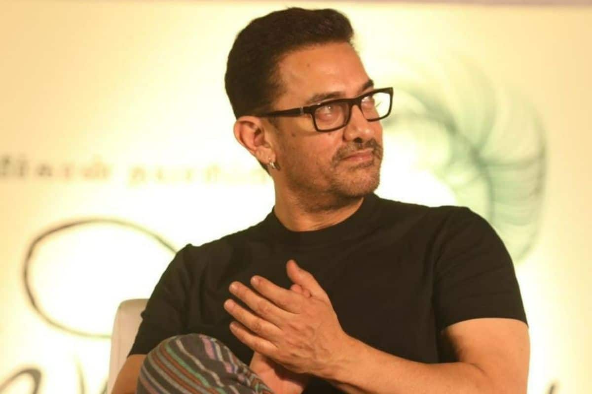 Aamir Khan sports an all-grey hair at a Delhi event Aamir Khan sports an all-grey hair at a Delhi event