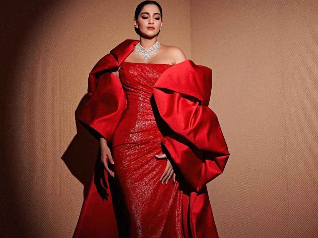 Sonam Kapoor proves who's the Queen in Rami Kadi gown