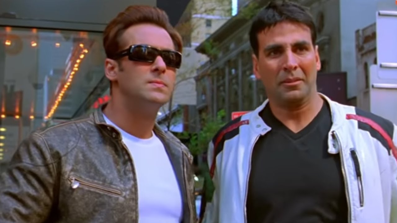 Salman Khan Showers Blessings As Akshay Kumar Heres Why