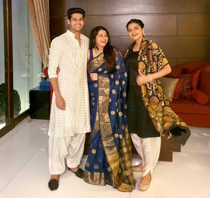 Bhagyashree says, “With the world falling in love with your wife, any man would get possessive ...