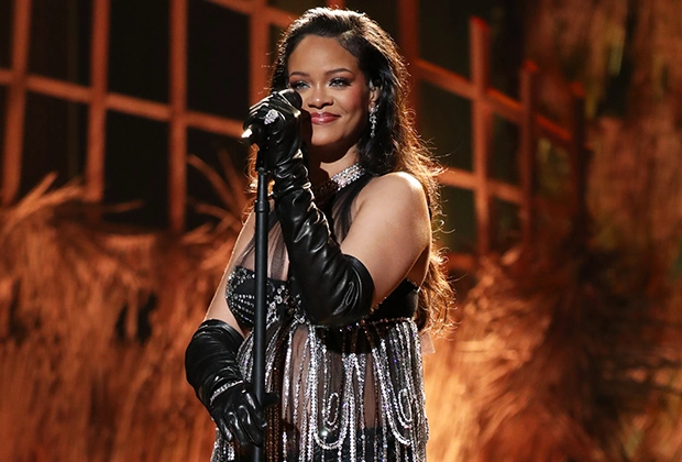 Rihanna dazzles the stage during her Oscars 2023 performance - Masala.com