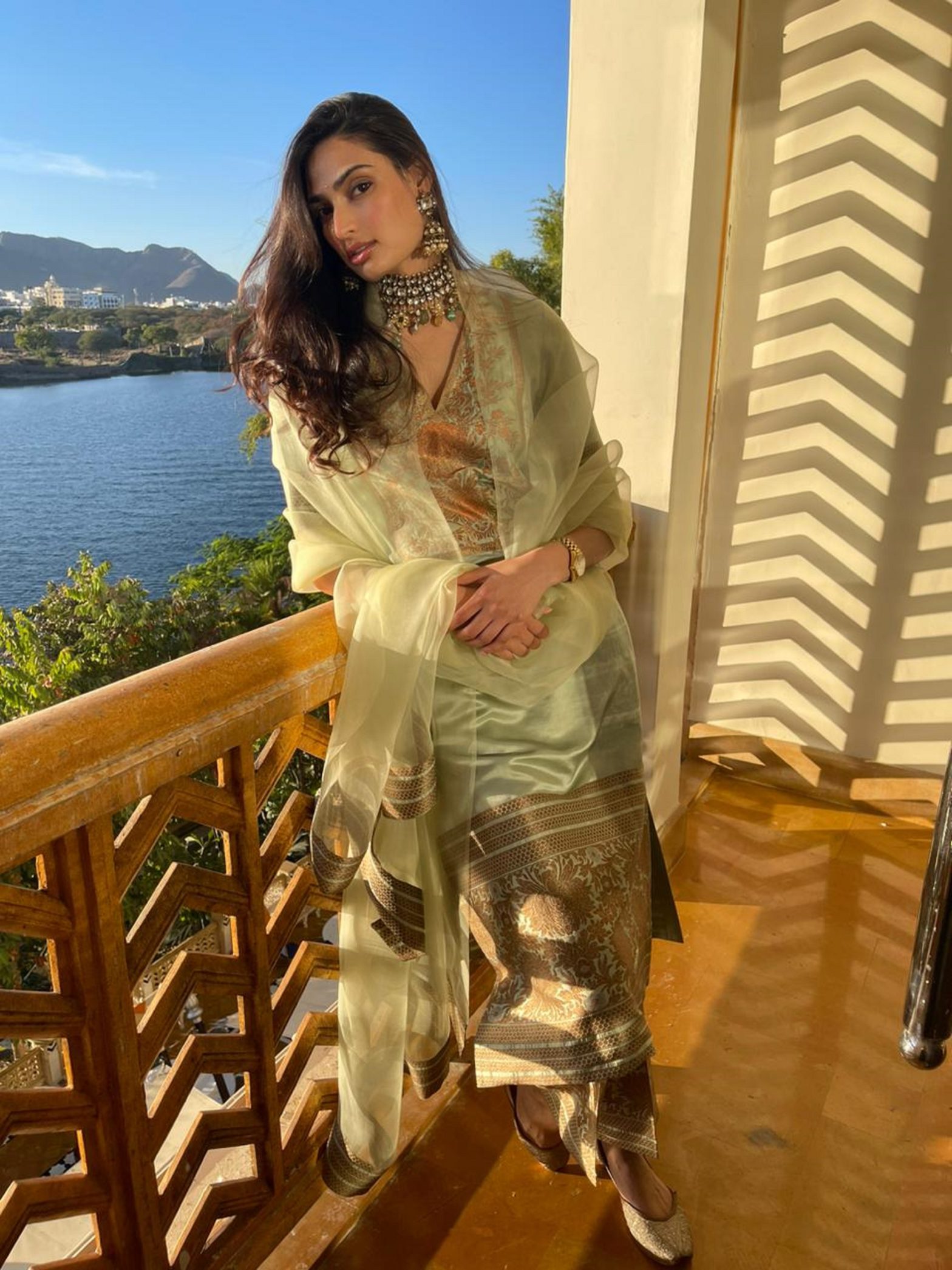 10 stylish eid outfit ideas to celebrate in style - Masala.com