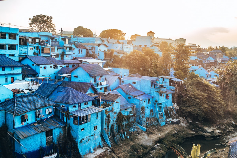 Java, Indonesia gets hit by a magnitude 6.6 earthquake - Masala.com