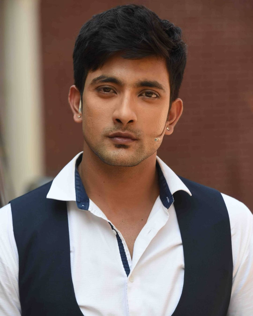 Did you know that THIS famous actor is the stepfather of Dharam Patnii ...