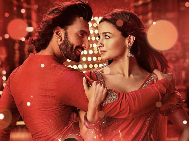 Rocky Aur Rani Ki Prem Kahani 1st look is full of love