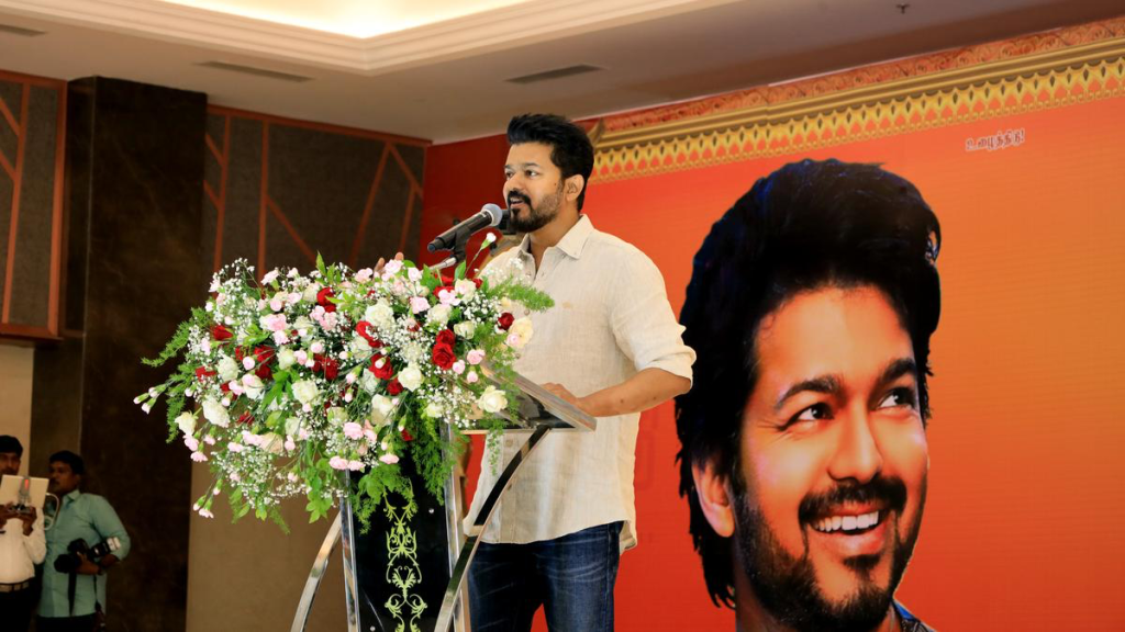 'Thalapathy' Vijay to make entry in politics? - Masala.com