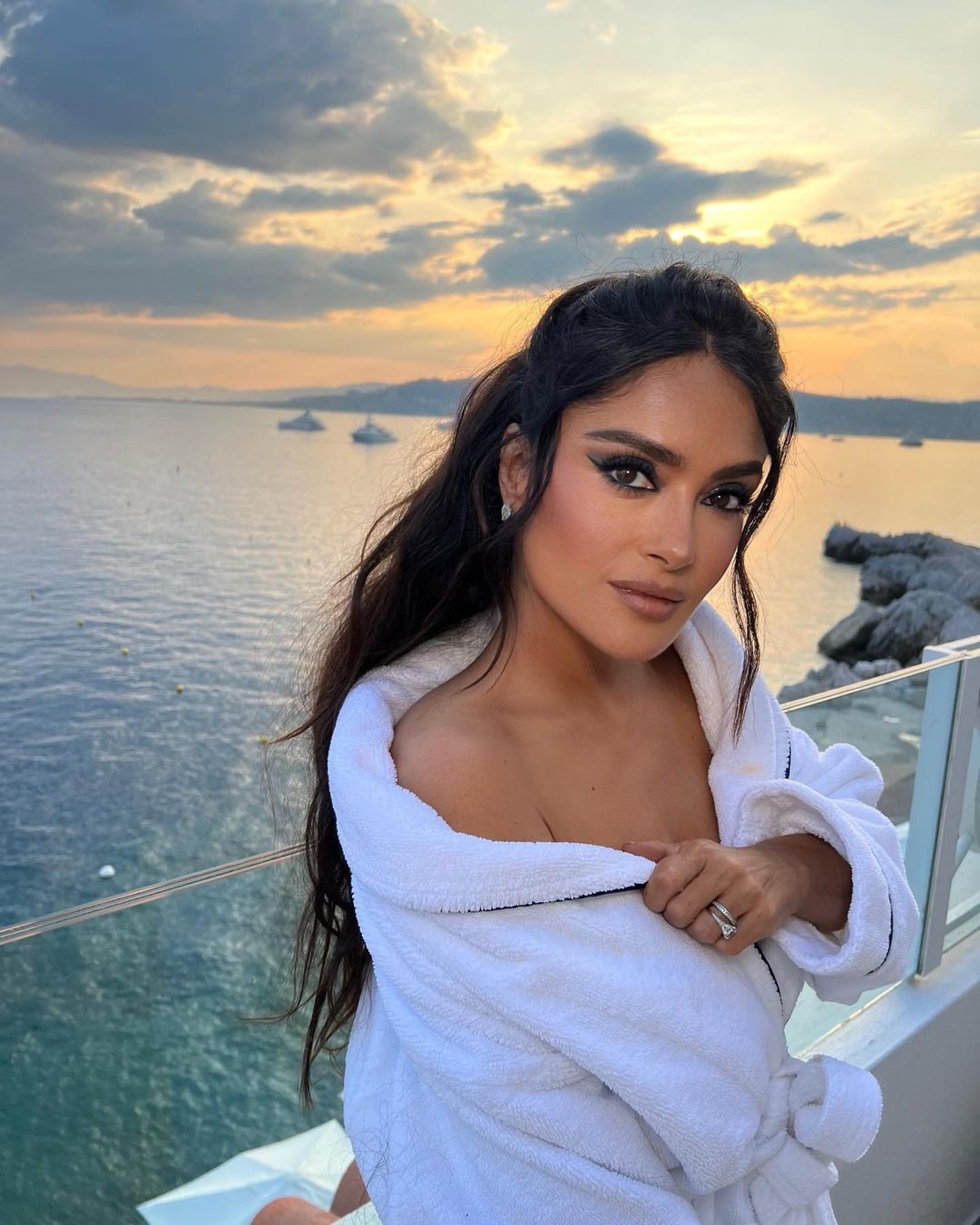 Salma Hayek's ageless beauty is on full display in Spain - Masala.com