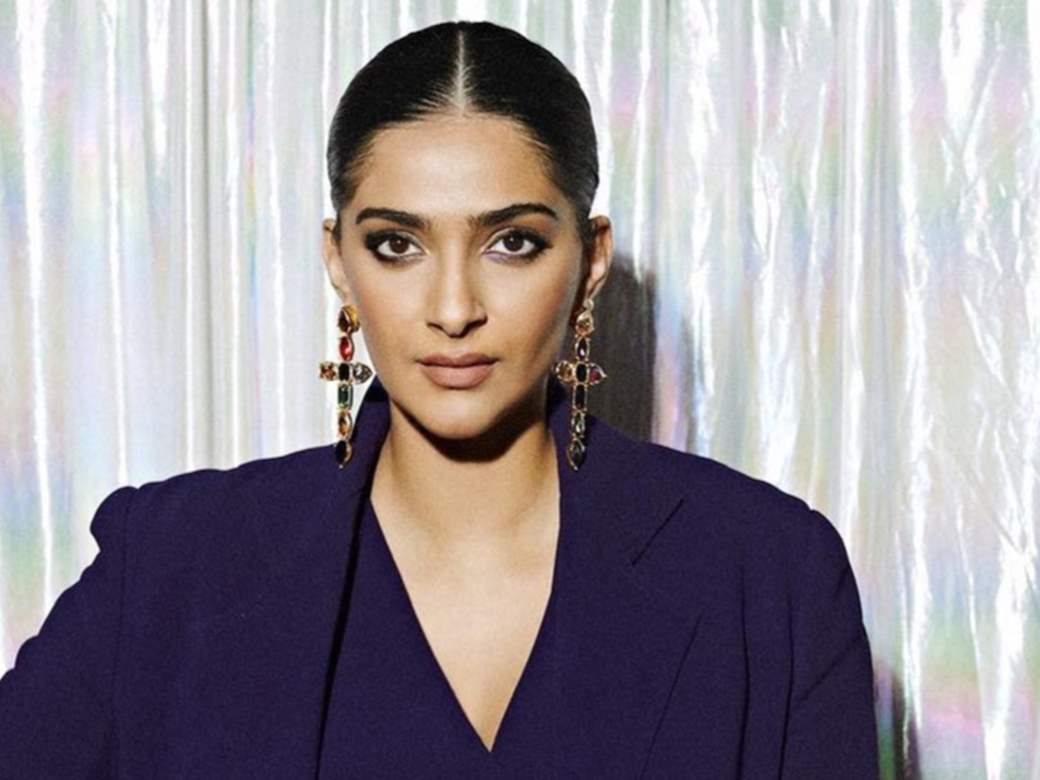 Sonam Kapoor to play visually impaired police officer in Blind - Masala