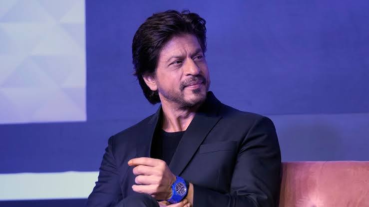 Shah Rukh Khan flexes casual style featuring a hoodie that can sponsor ...