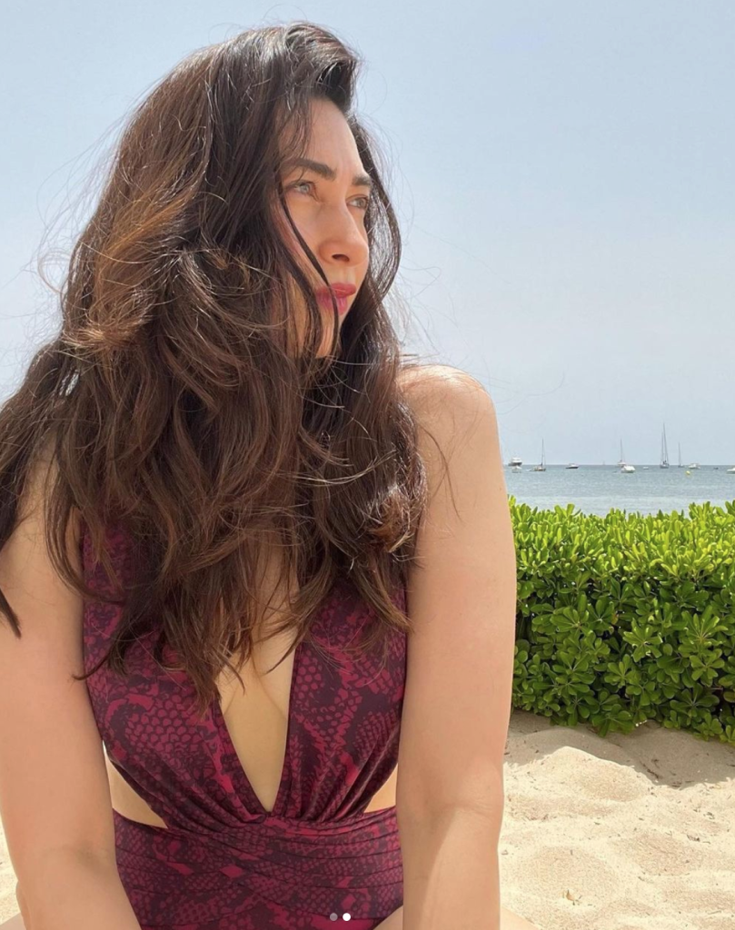 Karisma Kapoor's vacation pictures show that you can still be fabulous at 50! - Masala.com