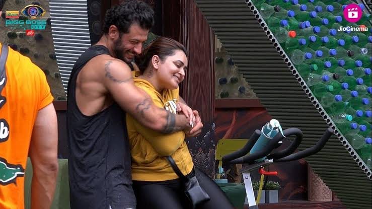 Bigg Boss Ott 2 Jiya Shankar Confesses Heart Wrenching Fact About Her Past To Jad Hadid