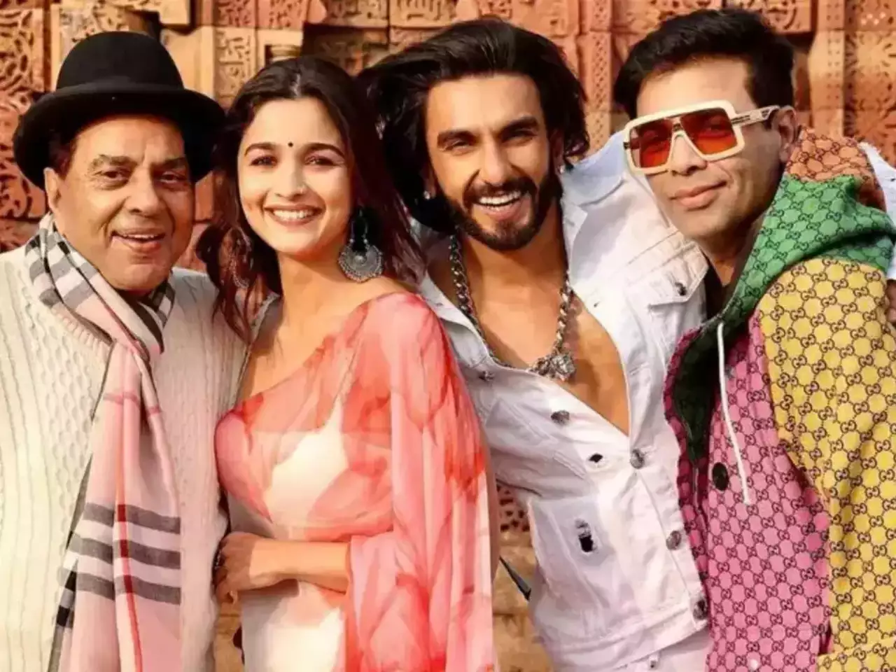 Rocky Aur Rani Kii Prem Kahaani: WATCH: Deepika reacts to Ranveer Singh ...