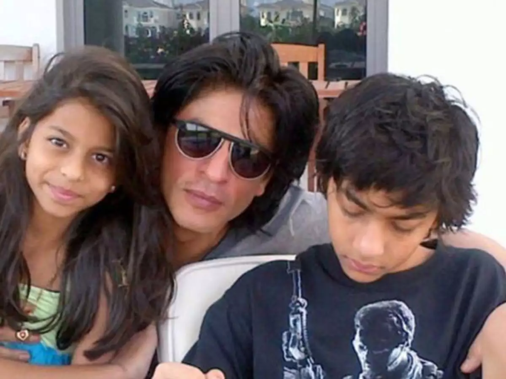 Shah Rukh Khan: Watch Shah Rukh Khan's hilarious reaction to a young Aryan Khan choking him in a ...