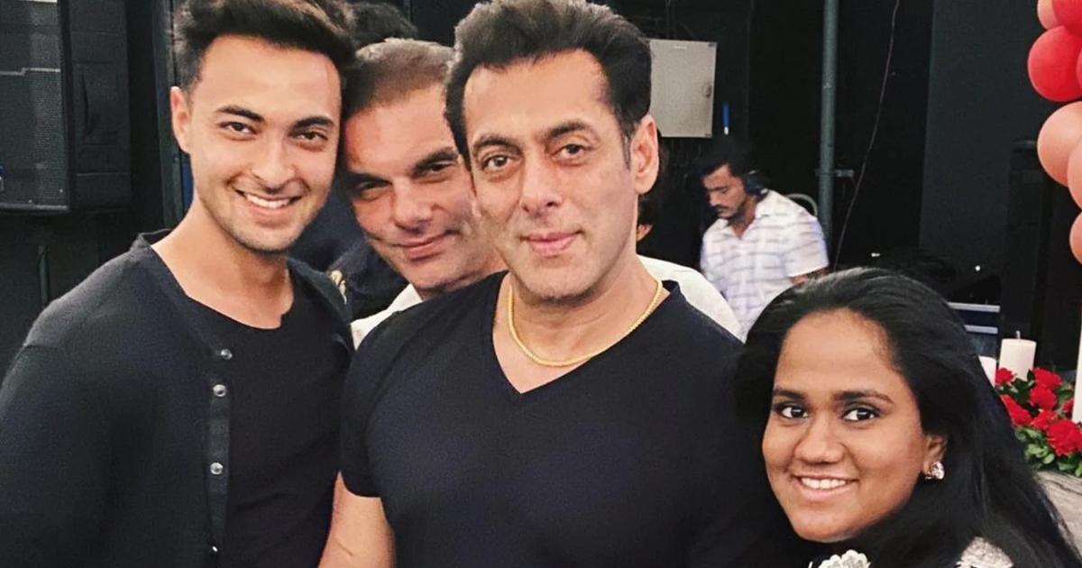 Salman Khan shares old picture with Arpita Khan on her birthday - See Pic Here - Masala