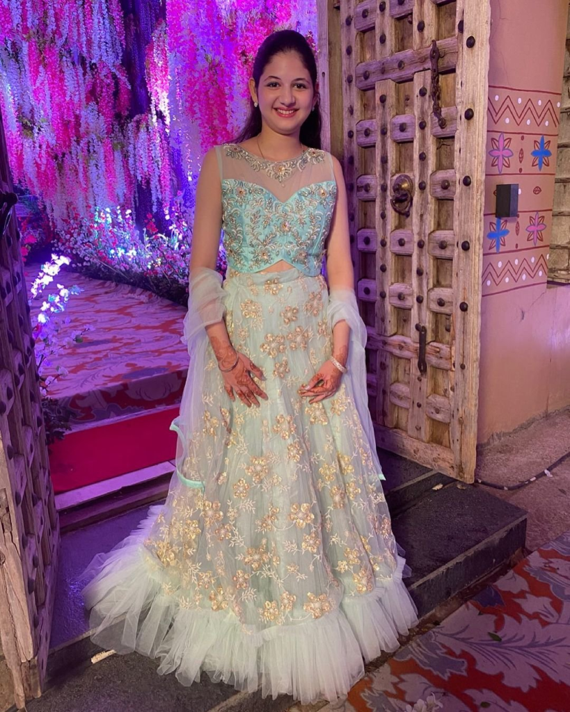 Watch: Munni from Bajrangi Bhaijaan grooves to Alia, Ranveer's popular song What Jhumka - Masala.com