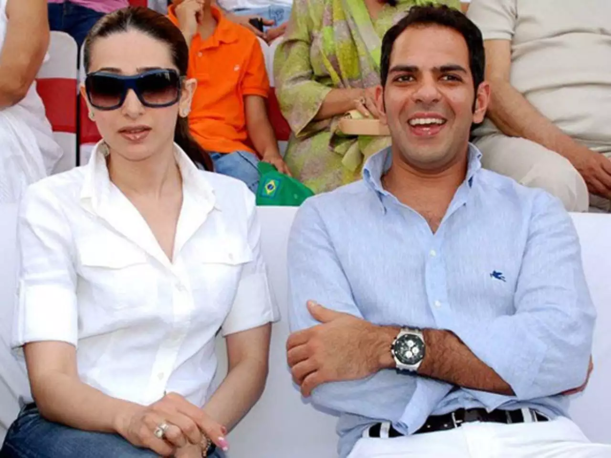 51 Years Old Hero No 1 Actress Karisma Kapoor Called Sunjay Kapur Very ...