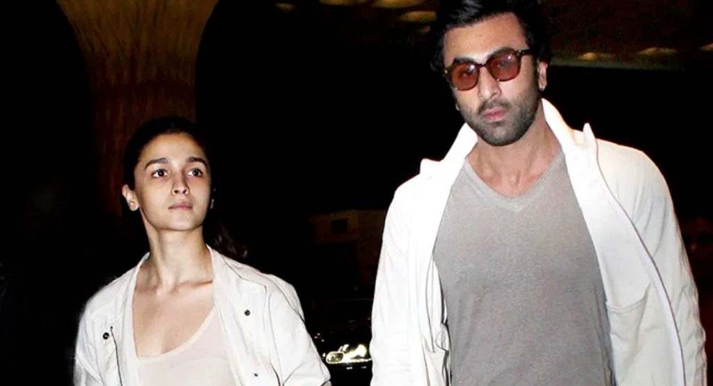 Ranbir Kapoor: Picture from Ranbir Kapoor and Alia Bhatt's NYC date night goes VIRAL - See photo ...
