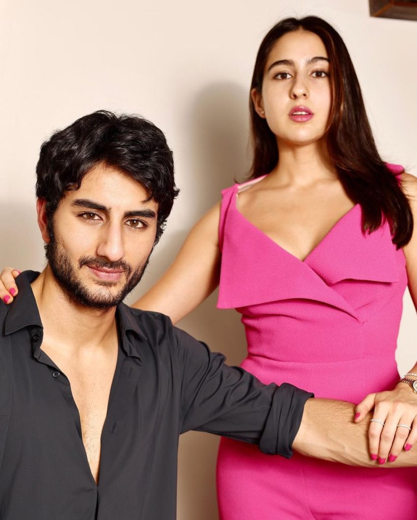 Sara Ali Khan and Ibrahim Ali Khan's new FUN pics perfectly encapsulate the siblings ...