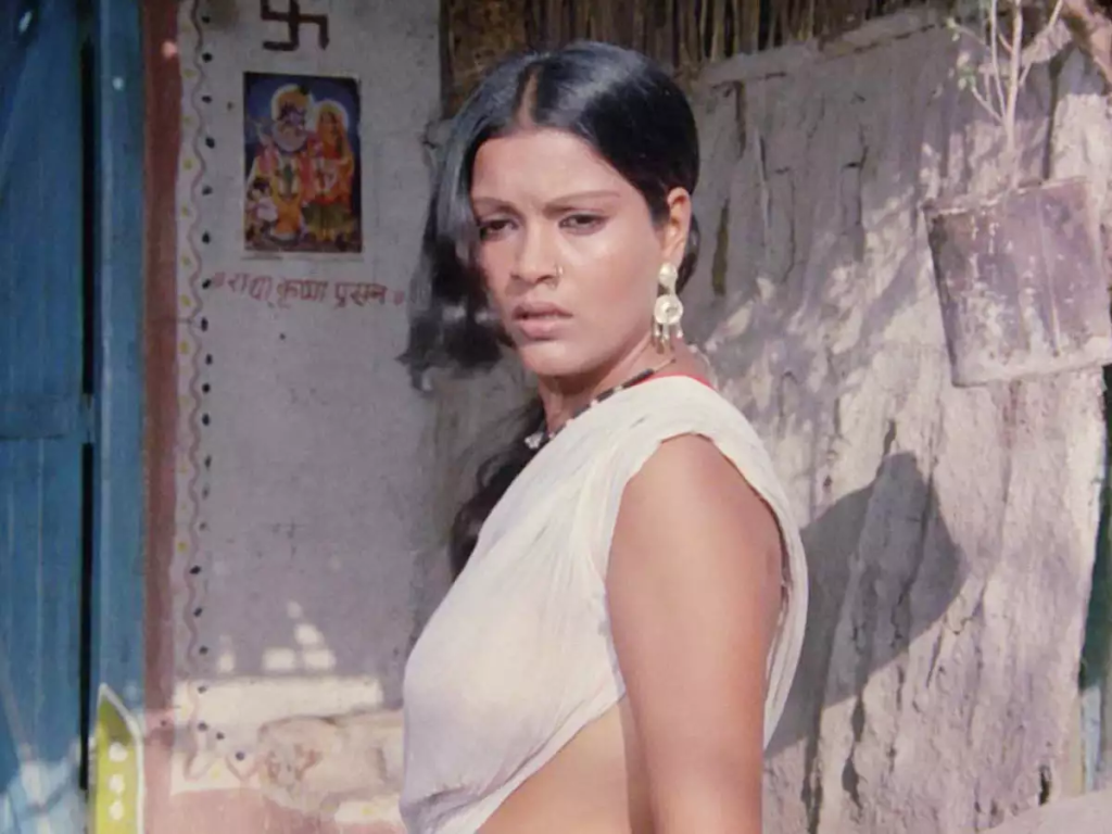 Zeenat Aman burst into tears during THIS popular song shoot: Here's what happened - Masala.com