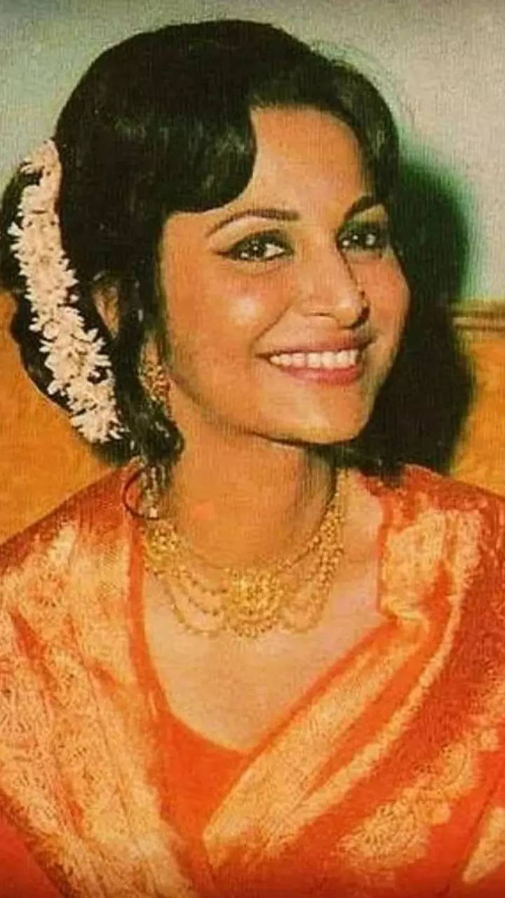 Blast From The Past: When a director THREATENED Waheeda Rehman because ...