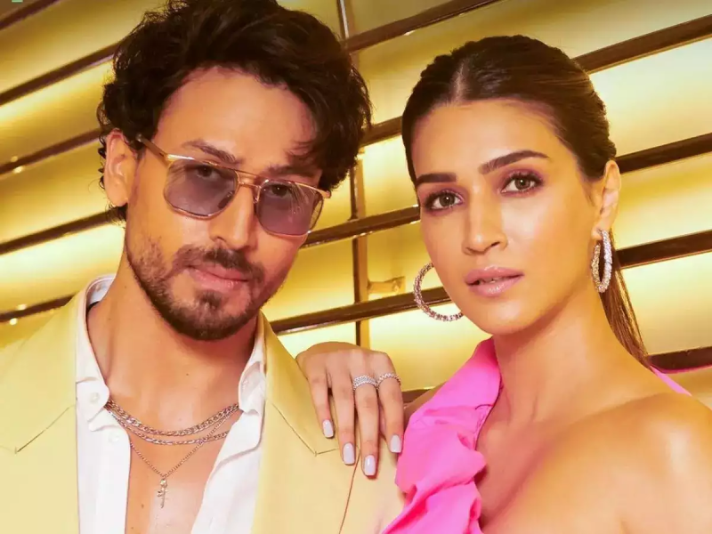 Tiger Shroff unveils Ganpath's NEW poster with Kriti Sanon - Find out ...
