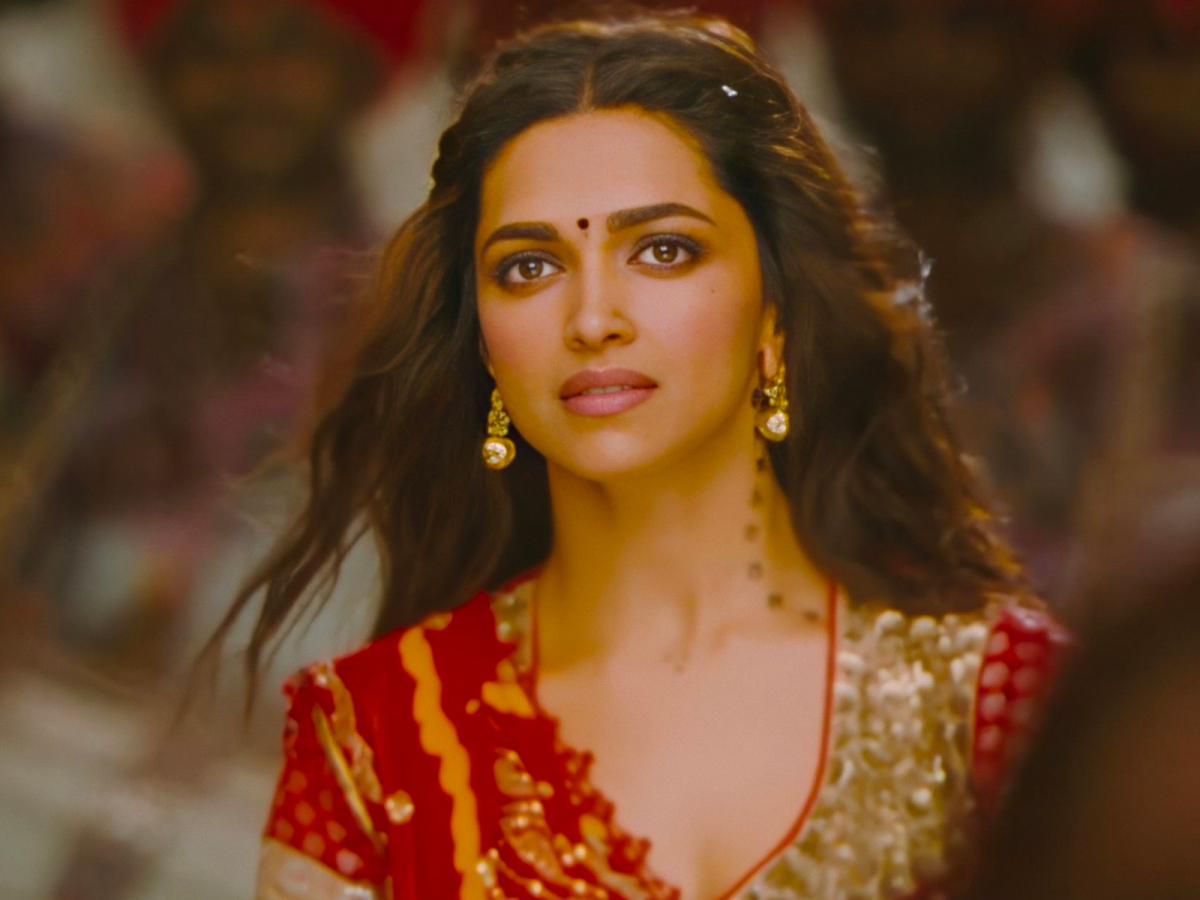 Blast From The Past: When Deepika Padukone's feet were bleeding on sets ...