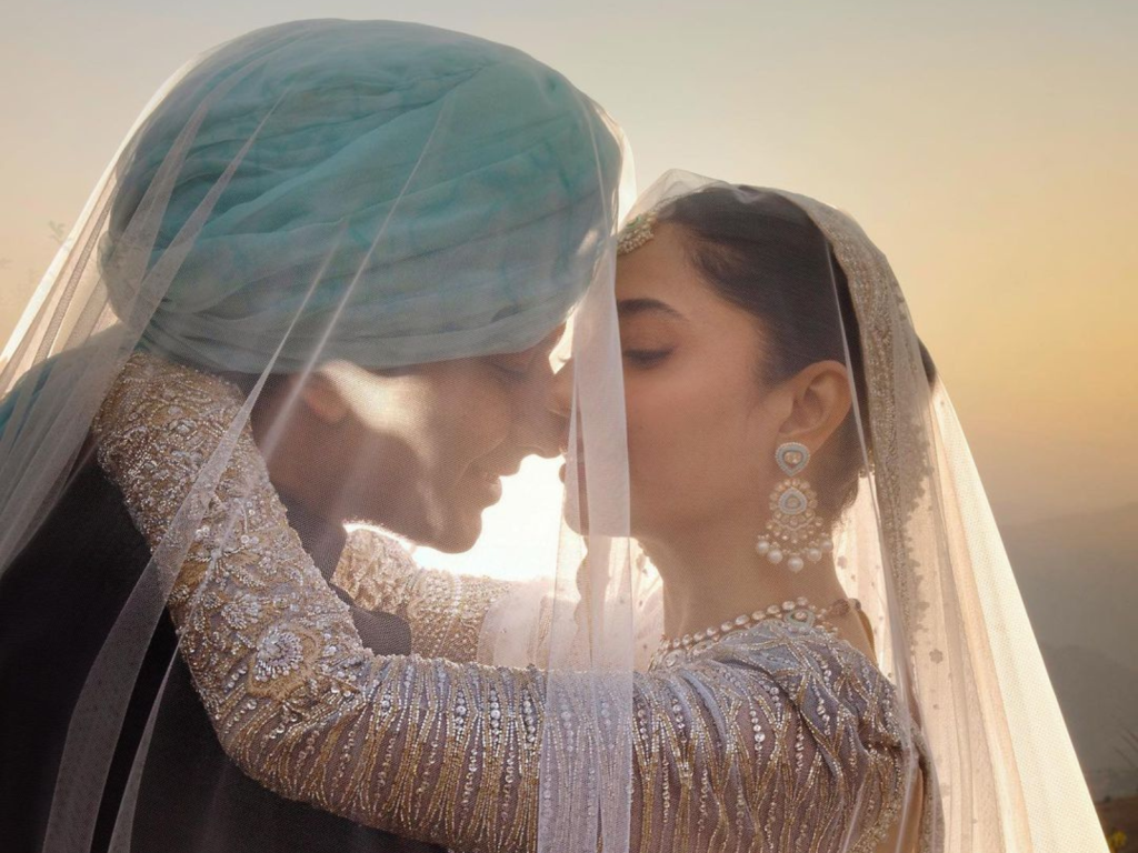 In Pictures: Mahira Khan FINALLY shares pictures with husband Salim ...