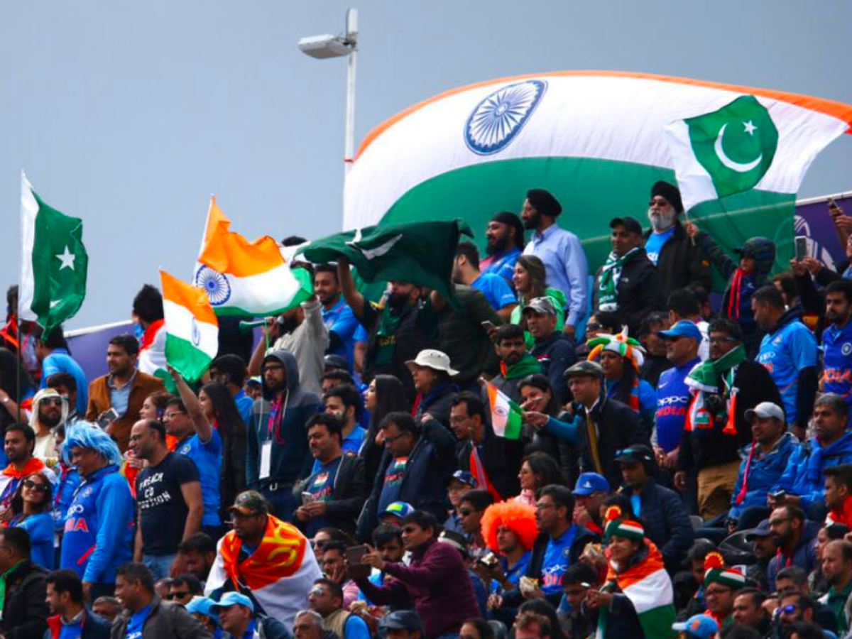 'Pakistan jeetega': Indian crowd CHANTS for Pakistan in World Cup match ...