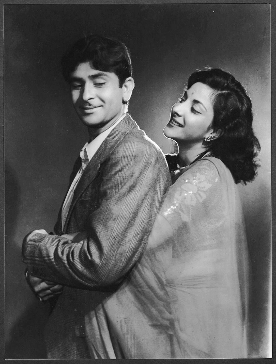 Romancing 101: 10 most popular Bollywood onscreen couples! - Masala.com Romancing 101: 10 most popular Bollywood onscreen couples! - Masala.com