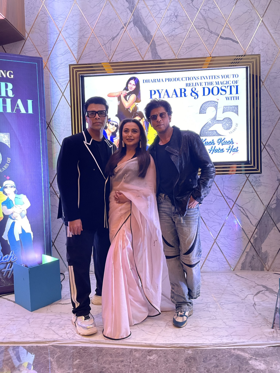 Shah Rukh Khan RESPONDS with wit when asked about Salman Khan's absence ...