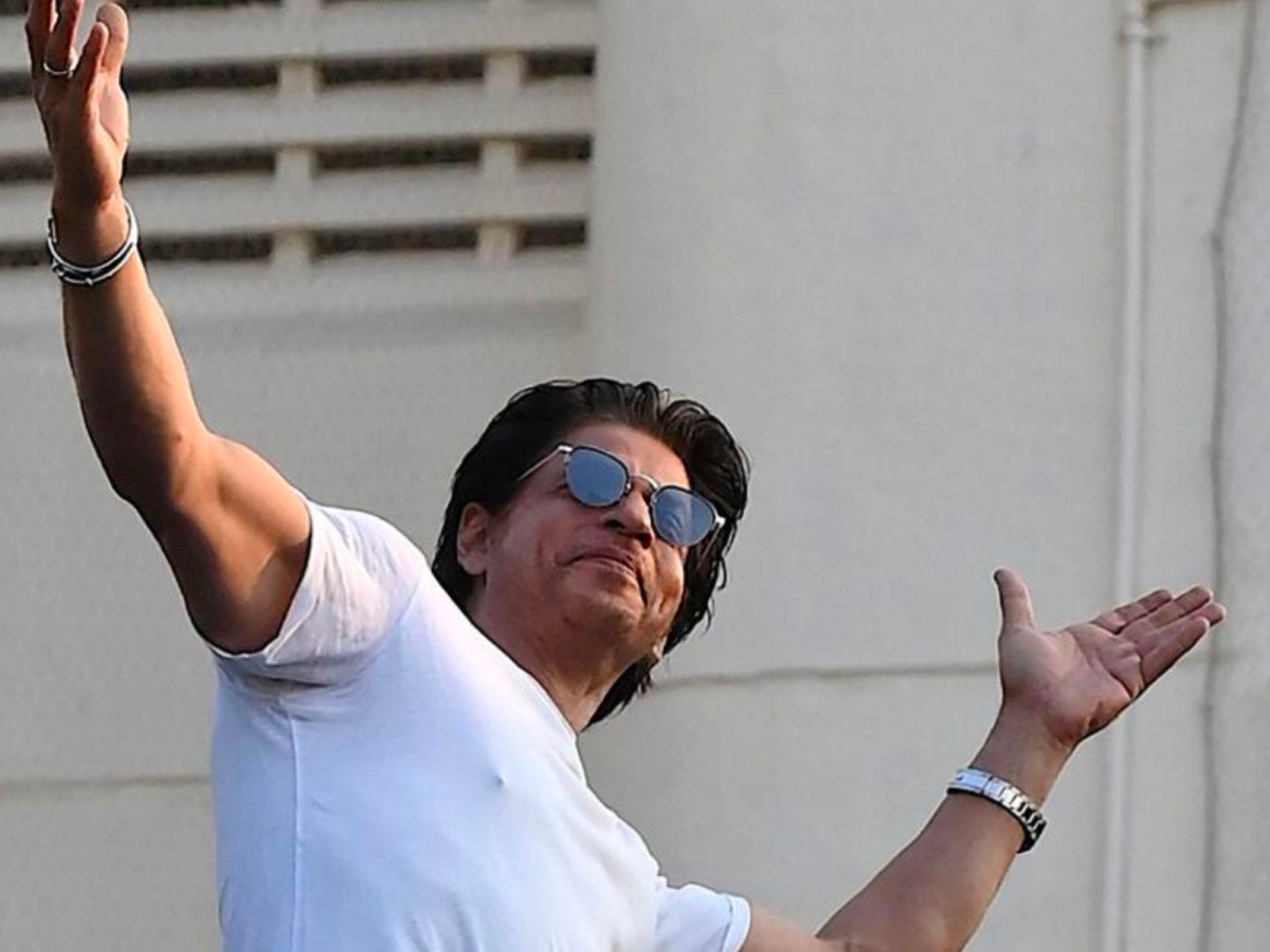 Shah Rukh Khans 58th Birthday Heres How King Khans Big Day Will Be