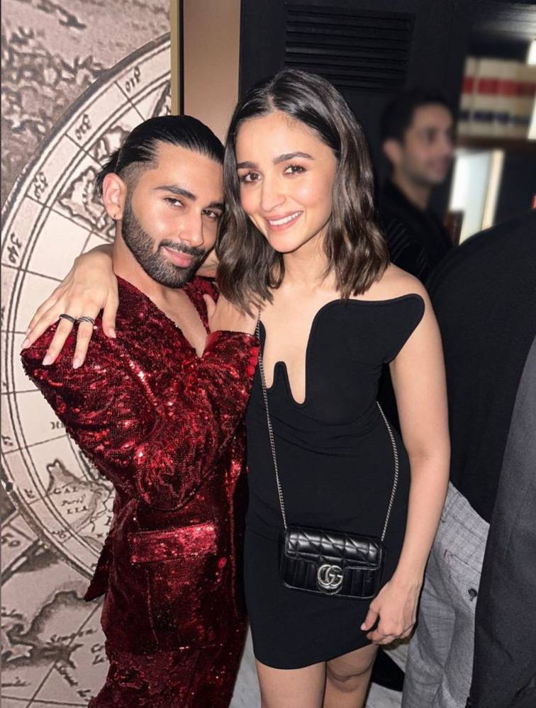 Netizens bash Orry for inappropriate poses with Kareena Kapoor Khan ...