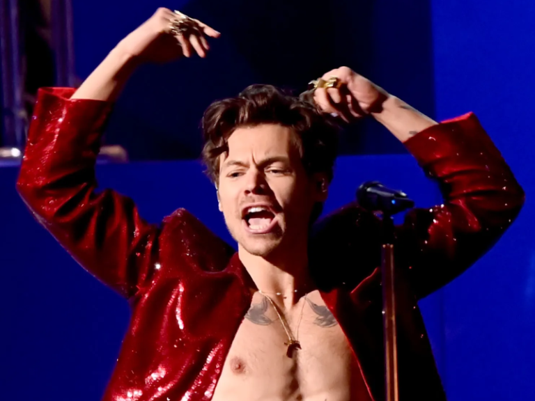 Harry Styles ditches the curls for a buzz cut and breaks the internet ...