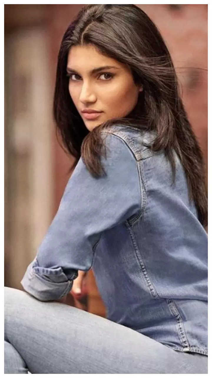 Who is Alizeh Agnihotri? Here’s her age, religion, education, childhood ...