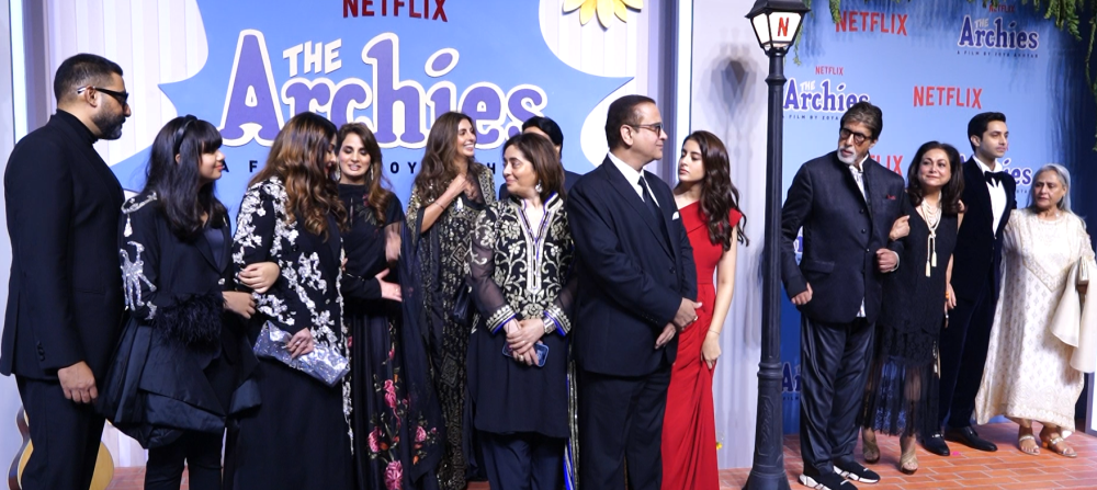 Bachchans stand tall at The Archies premiere: Are Aishwarya and ...