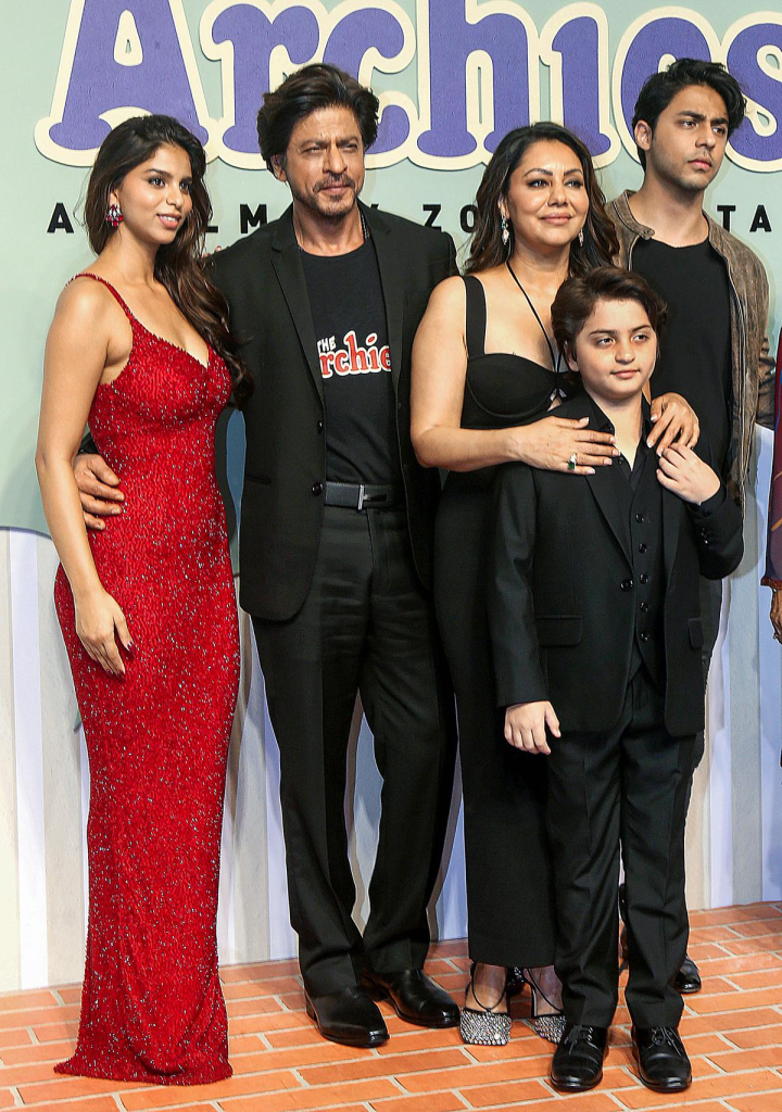 Shah Rukh Khan says he feels like he's the KING OF THE WORLD because of his kids: Read what he ...