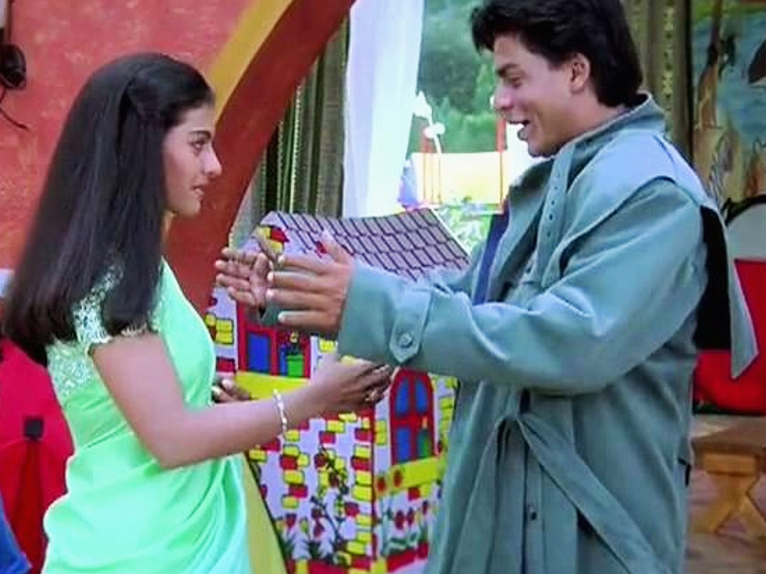 Did you know? Karan Johar secretly shot SRK and Kajol for THIS iconic ...