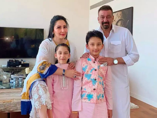 Sanjay Dutt's kids are all grown up and fans can't help but compare ...