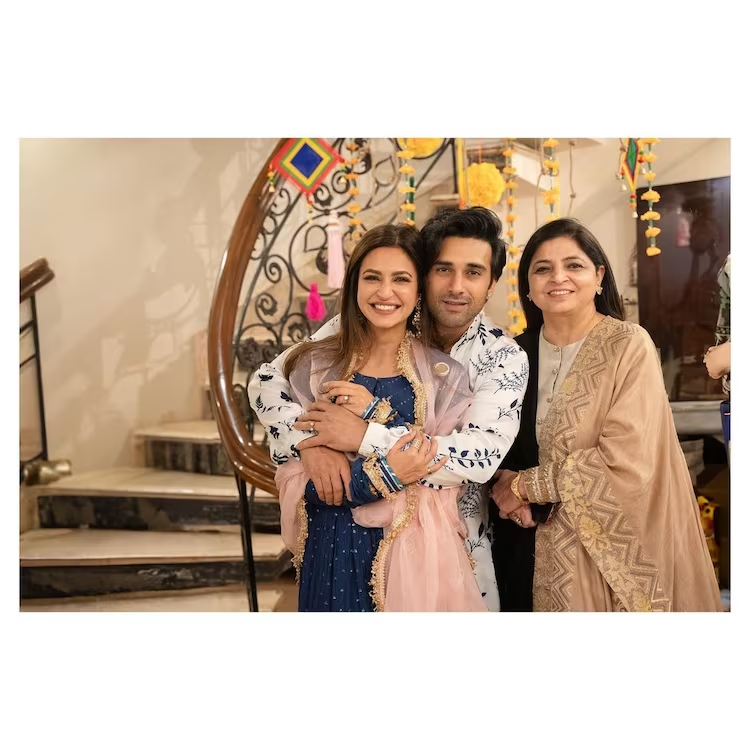 Love birds Pulkit Samrat and Kriti Kharbanda are officially engaged ...