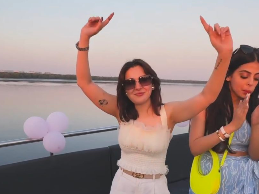 Hania Aamir & Fahad Mustafa 'verbally assaulted' at an event ...