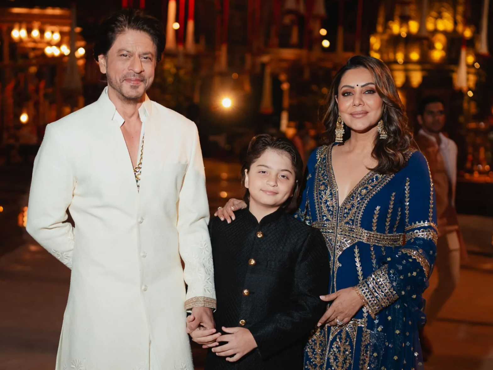 WATCH: Shah Rukh Khan and Gauri's mesmerizing dance to THIS iconic 'Veer-Zaara' song sends ...