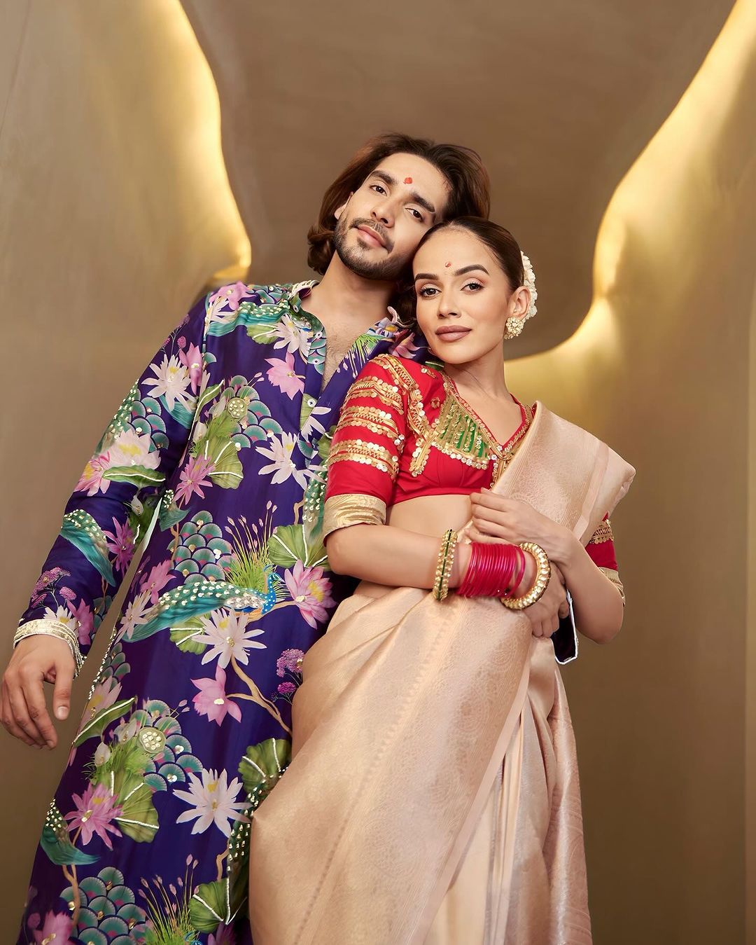 Inside influencer 'IT' couple Komal Pandey and Sid Batra's stunning NEW home 'MUMKIN' - Masala.com