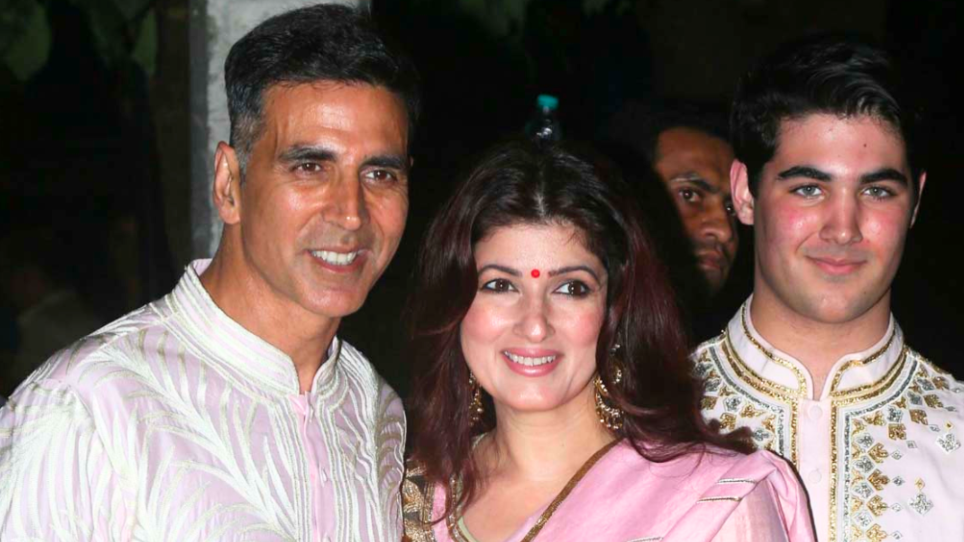 Did you know Akshay Kumar called Twinkle Khanna THIS after she gave birth to their 1st child ...