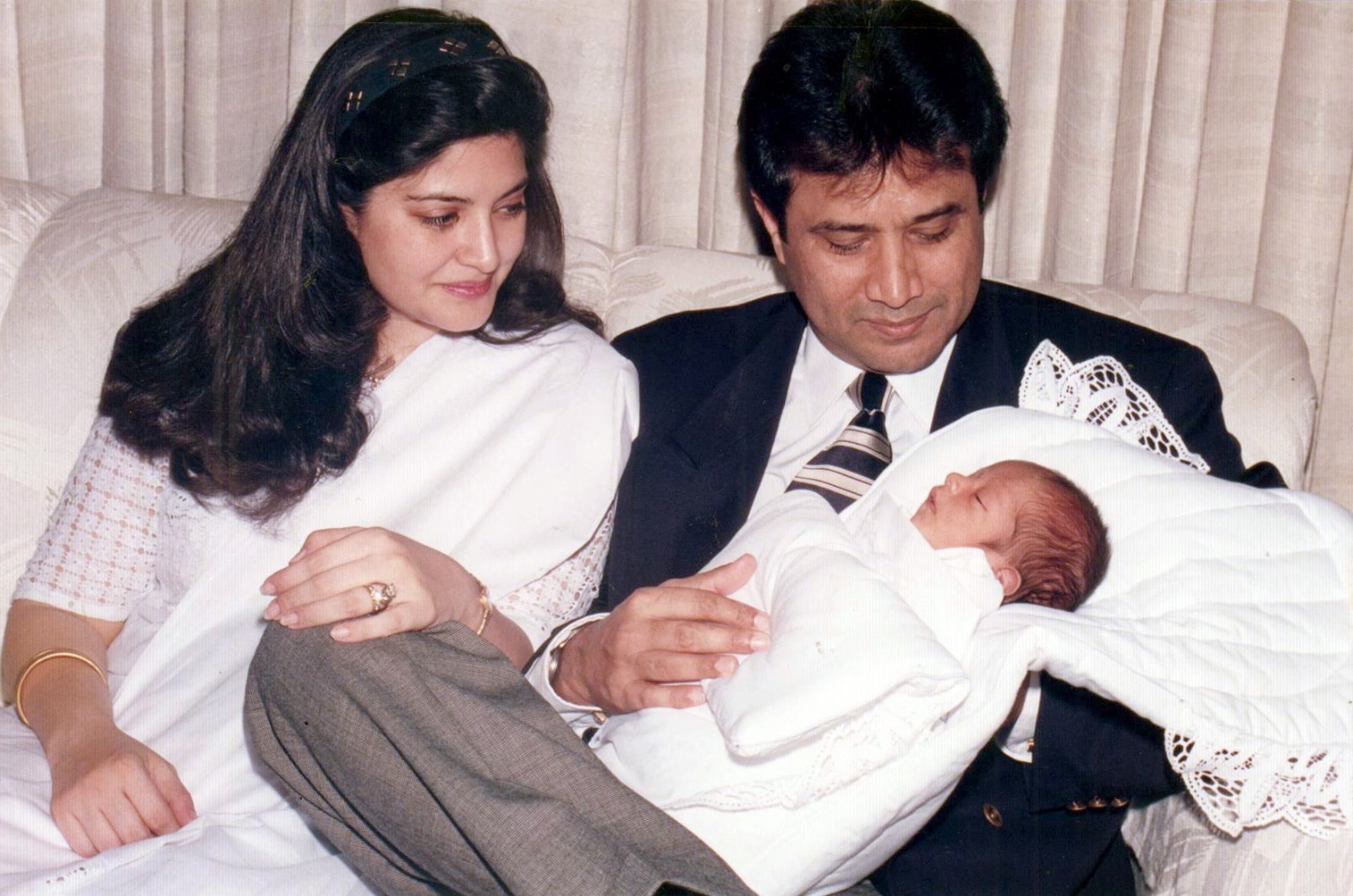 Late Pakistani singer Nazia Hassan was allegedly stuck in an abusive ...