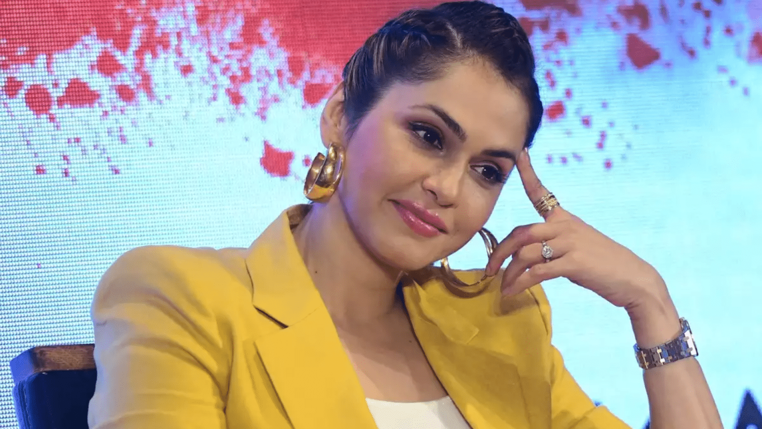 Isha Koppikar says she 'cringed' while romancing elderly heroes ...