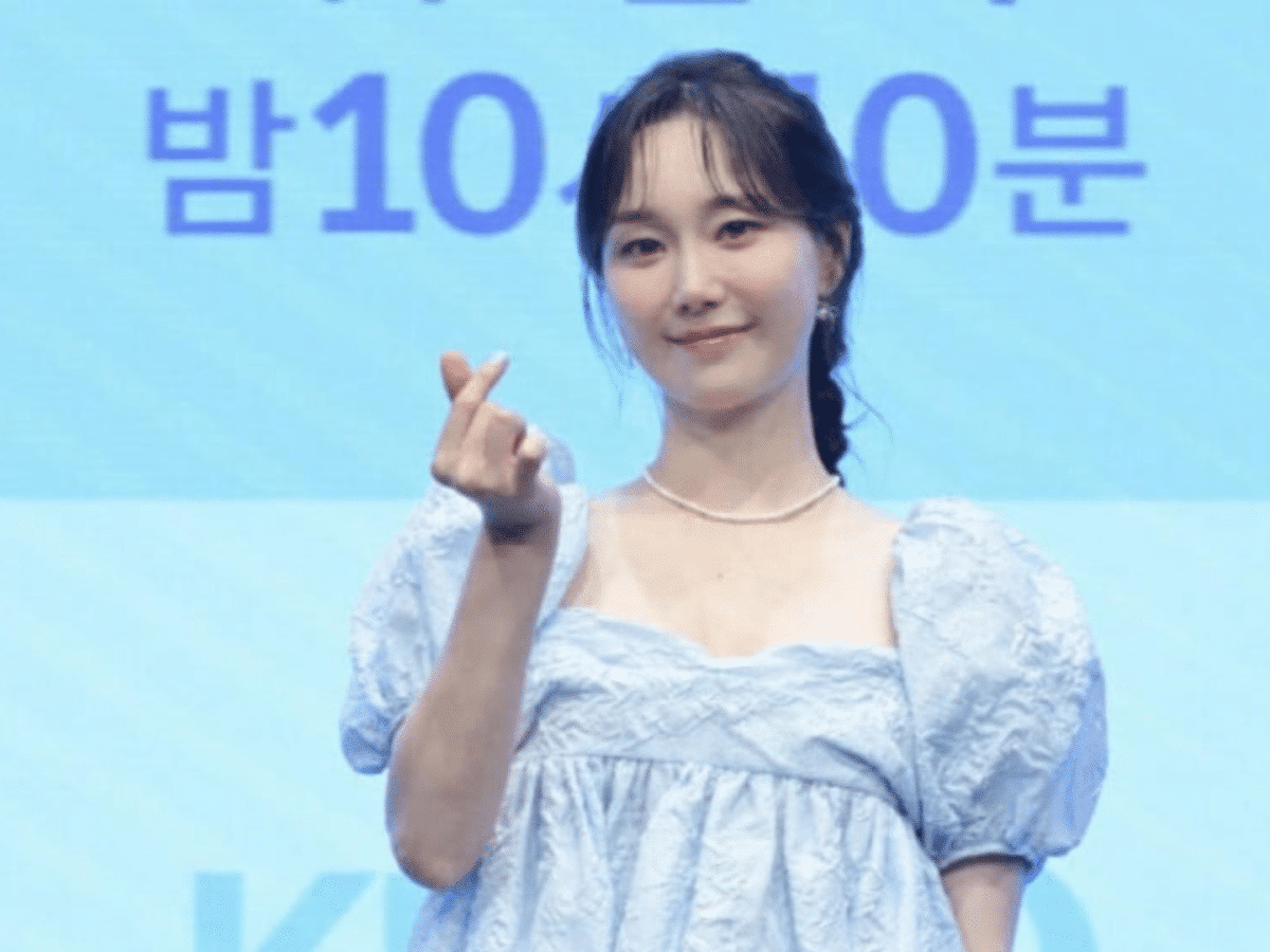 Actress Lee Yoo Young announces marriage and pregnancy; here's ...