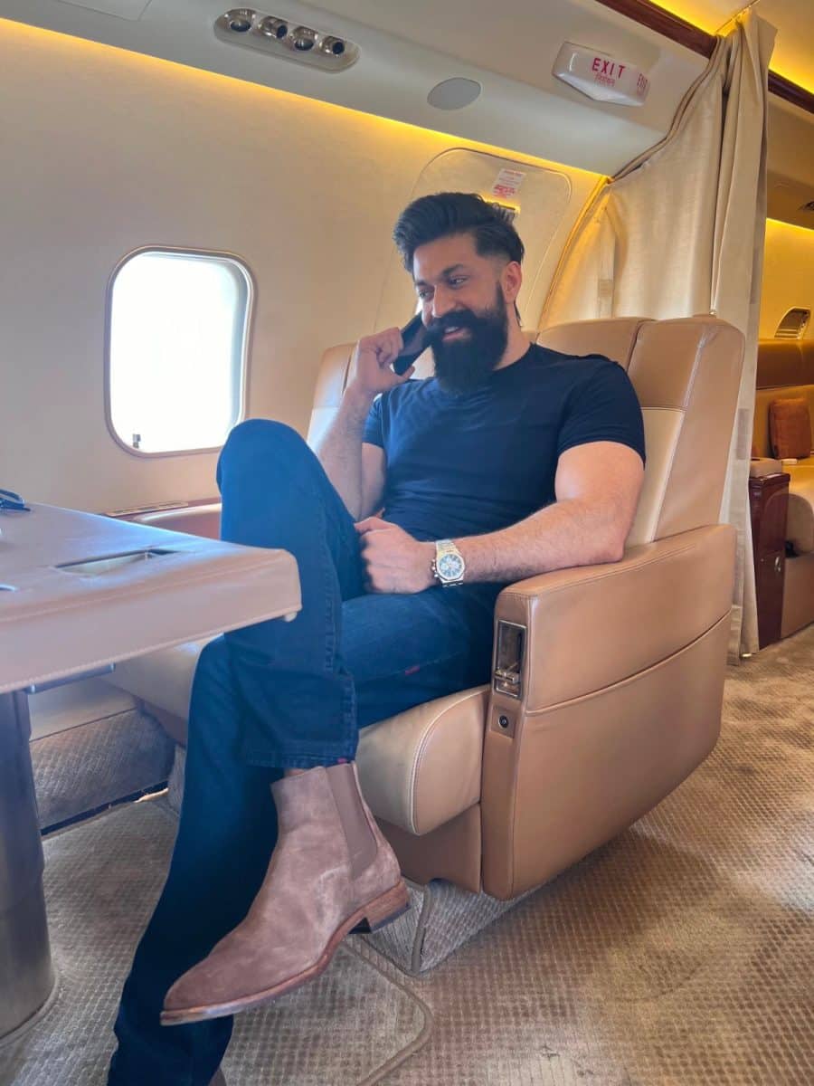 Yash's iconic style: From sharp cuts to sleek man buns and statement ...