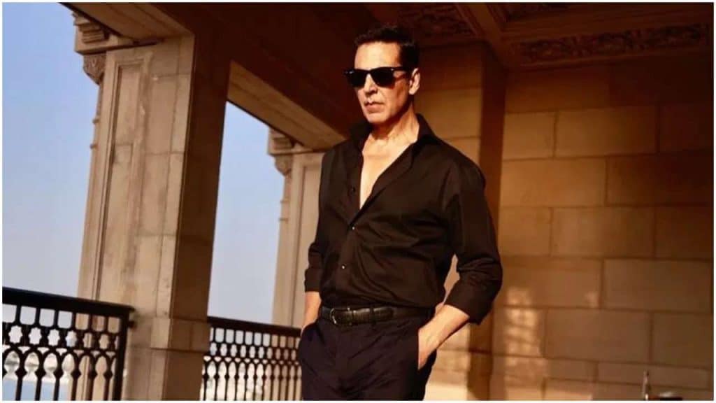 Think Akshay Kumar is omnipresent and omnipotent? Here's proof